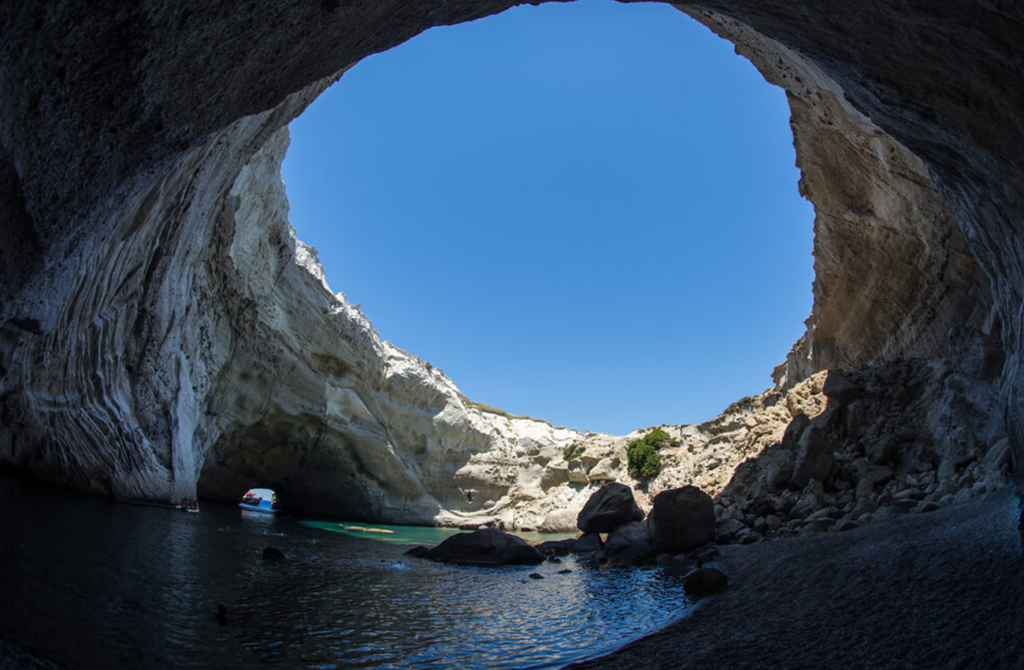 Archaeological sites Milos | Must see