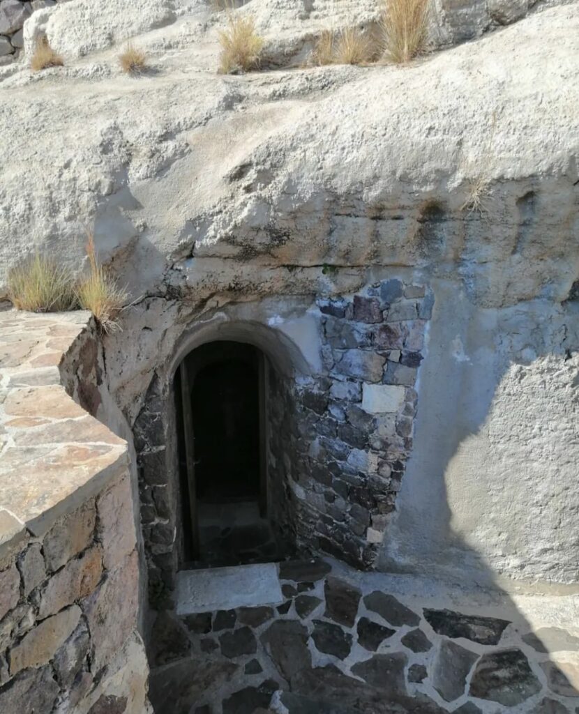 Milos catacombs | Catacombs of Milos island