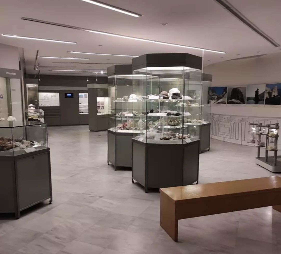 Milos mining museum | Tour the museum